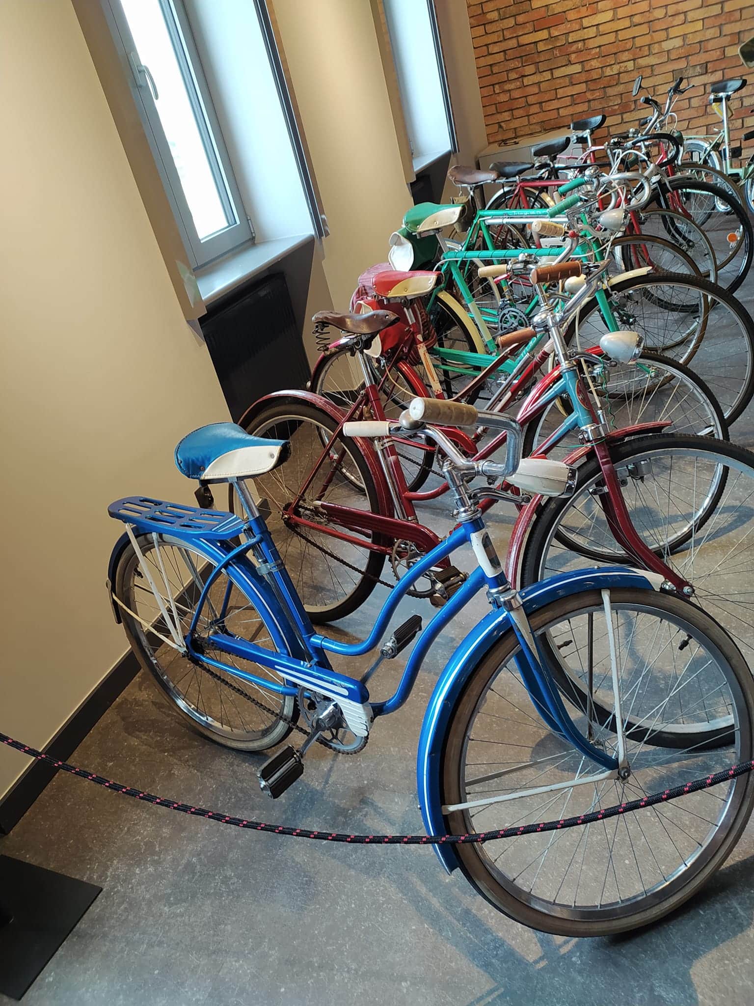 Rowery z PRL-u w Swarzędzkim Centrum Historii i Sztuki